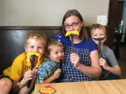 Moustache Smash Juego de Mesa | ♡ Diverum.es